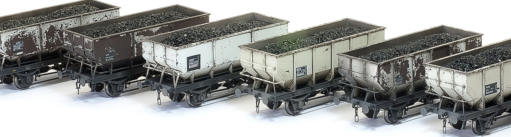 Let's Get Involved - Weathering BR 21T HTO/HTV Hopper Wagons With Alex ...