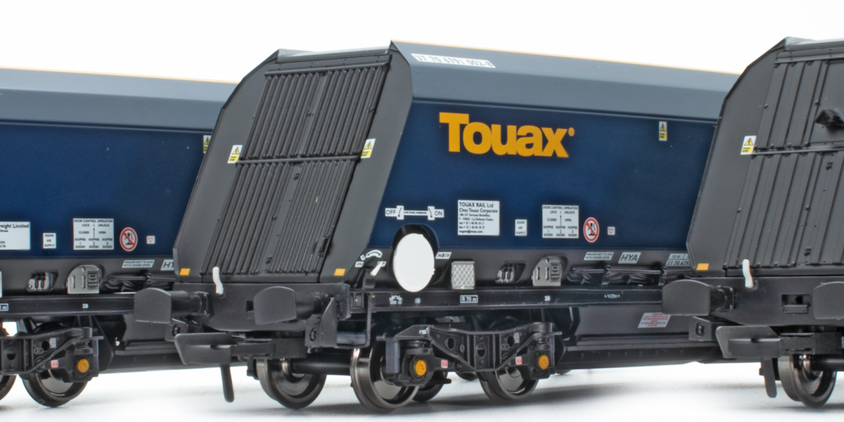 Cutdown HYA Hopper Wagons — Accurascale