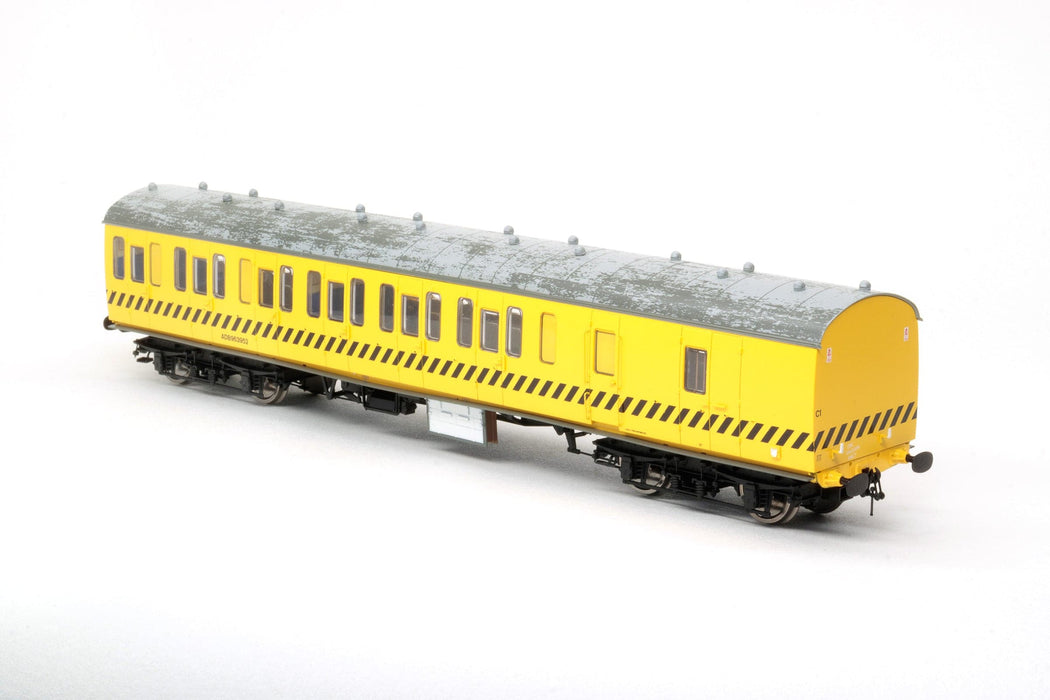 BR Mk1 57' Non-Gangway Coach - BS - BR BTU Tool Vans: ADB963952 ...